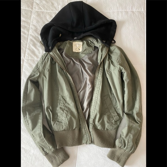 La Hearts | Jackets & Coats | Pacsun Bomber Jacket With Removable Hood ...
